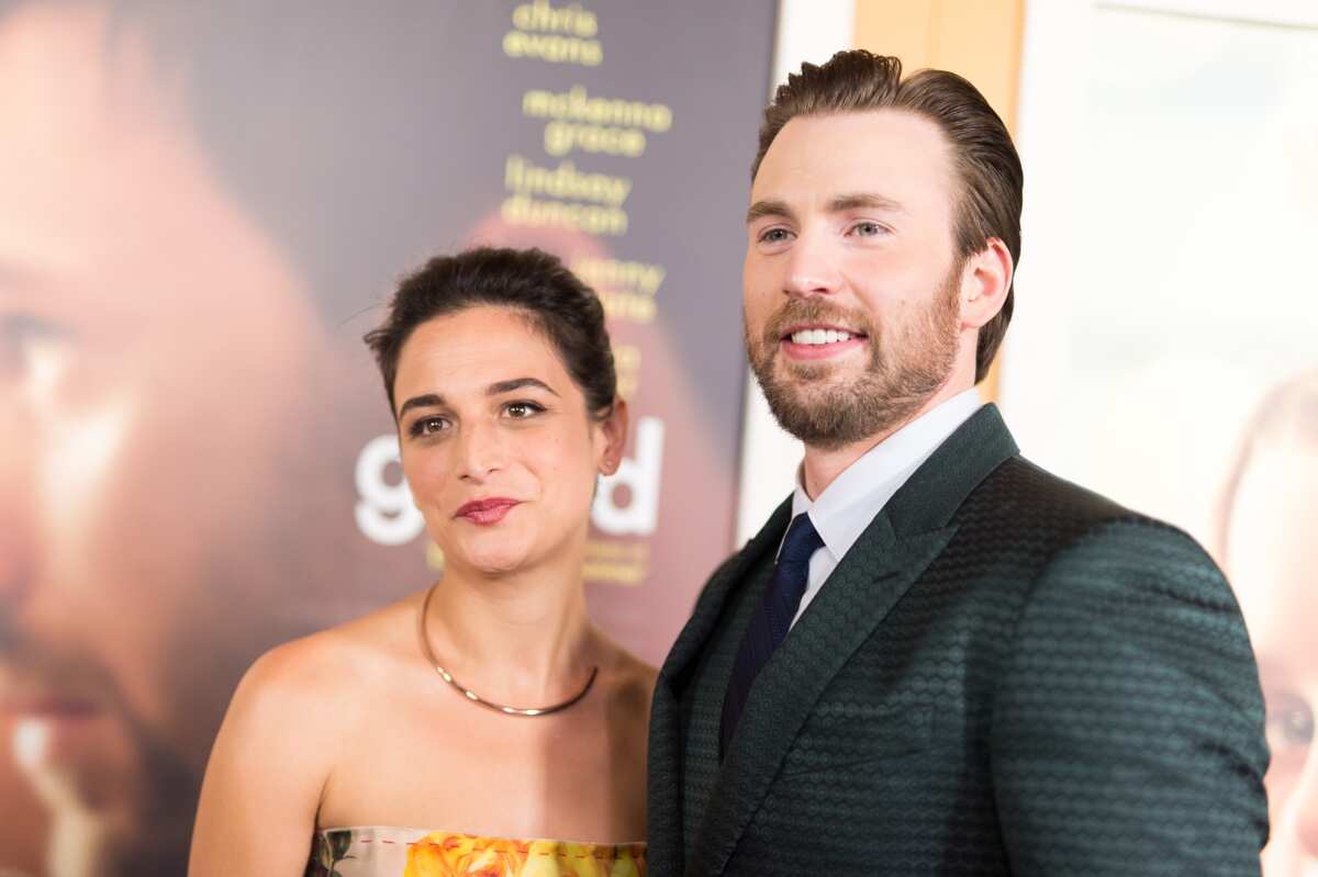 Chris Evans' girlfriend timeline: who has he dated over the years? Legit.ng Chris Evans' girlfriend timeline: who has he dated over the years? Legit.ng